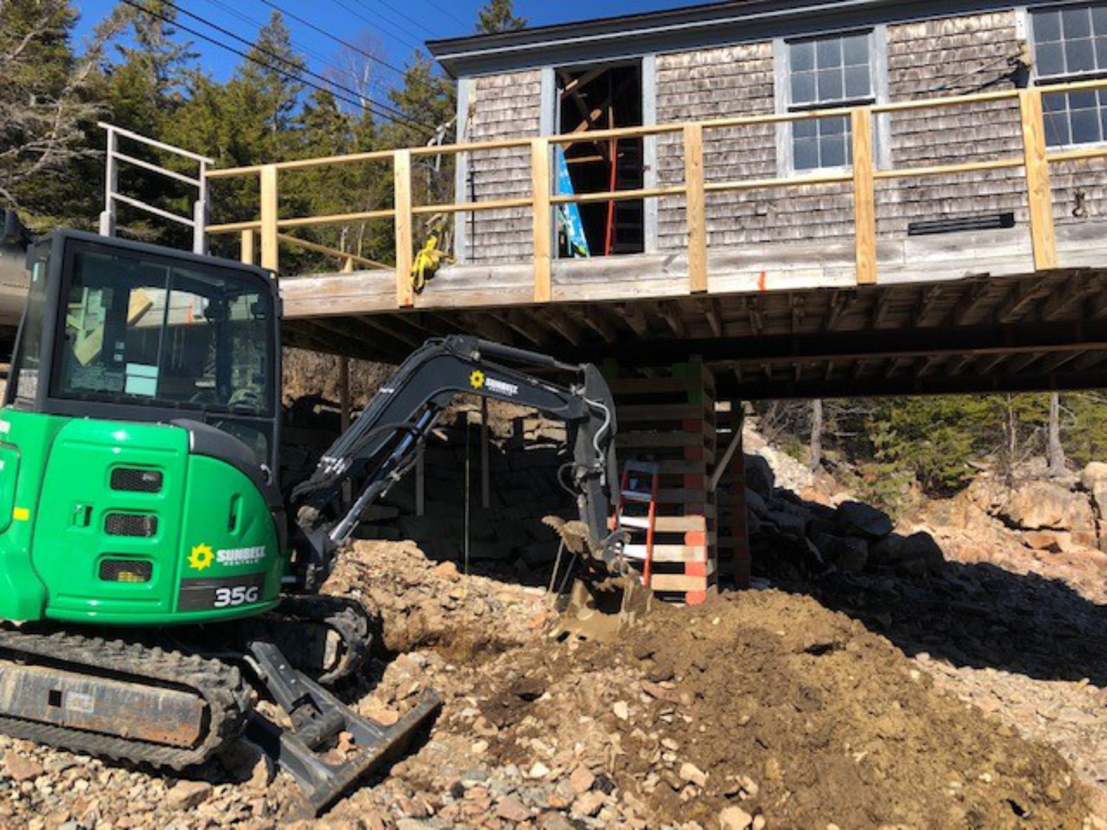 Dodge Point Bait House - H.E. Callahan Construction