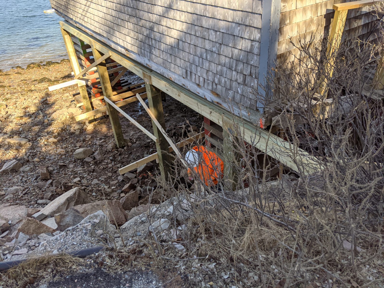 Dodge Point Bait House - H.E. Callahan Construction