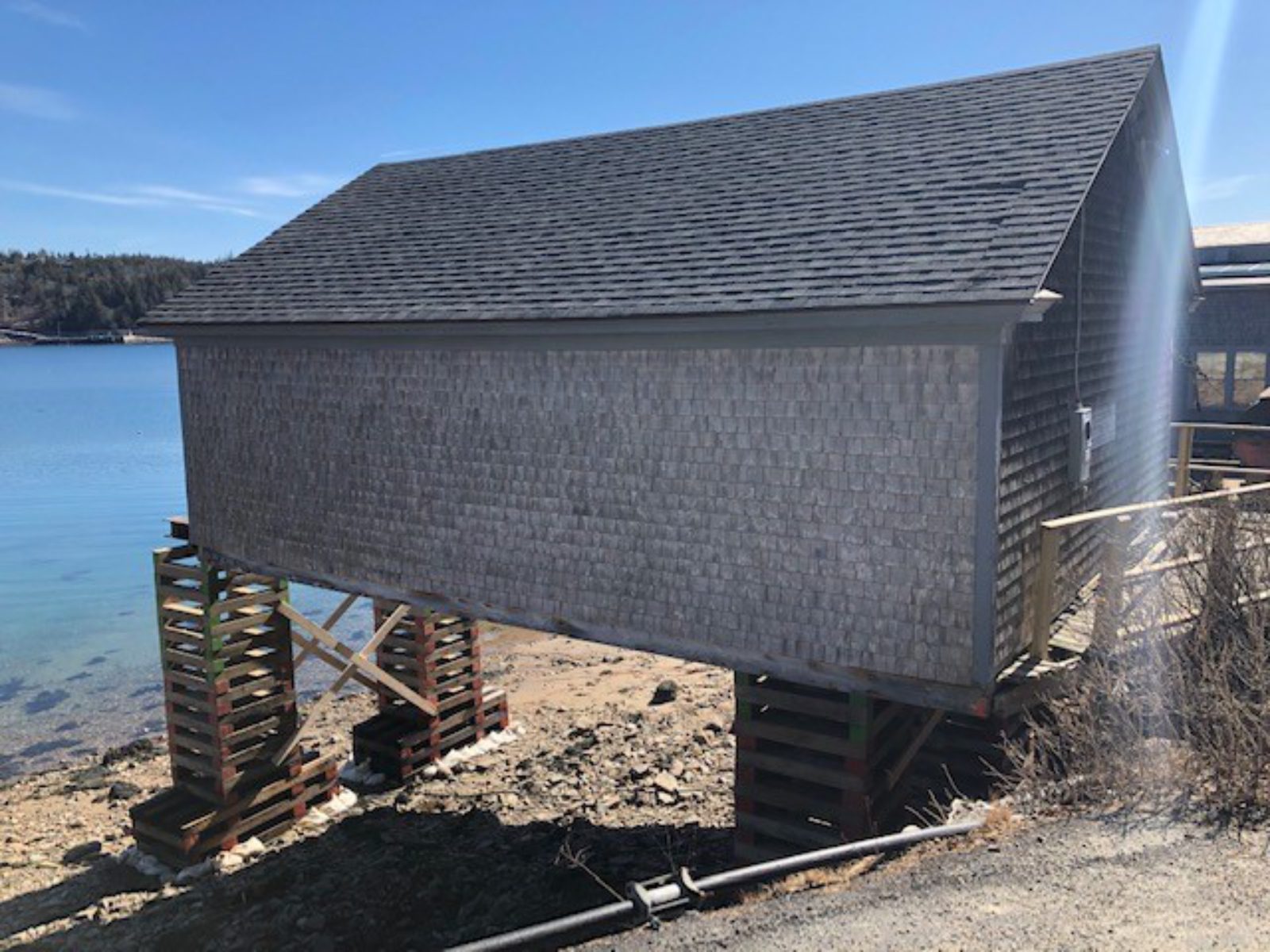 Dodge Point Bait House - H.E. Callahan Construction