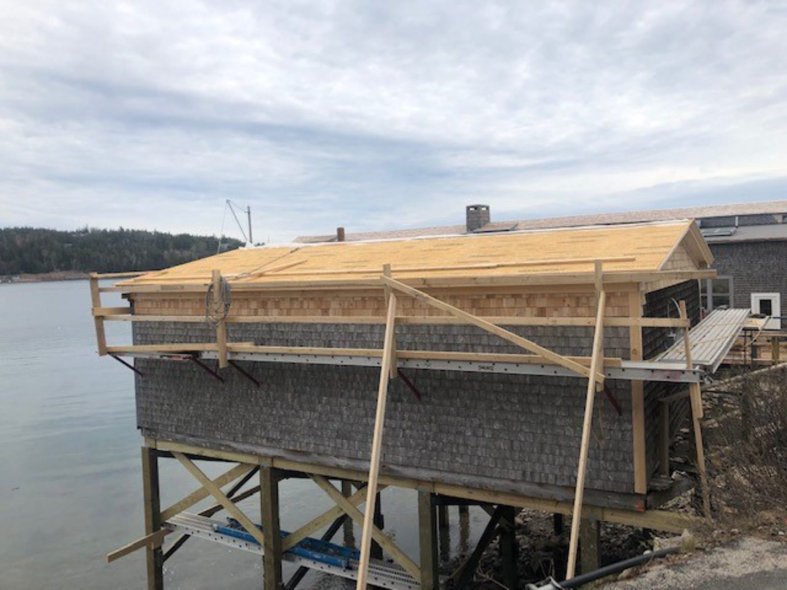 Dodge Point Bait House - H.E. Callahan Construction